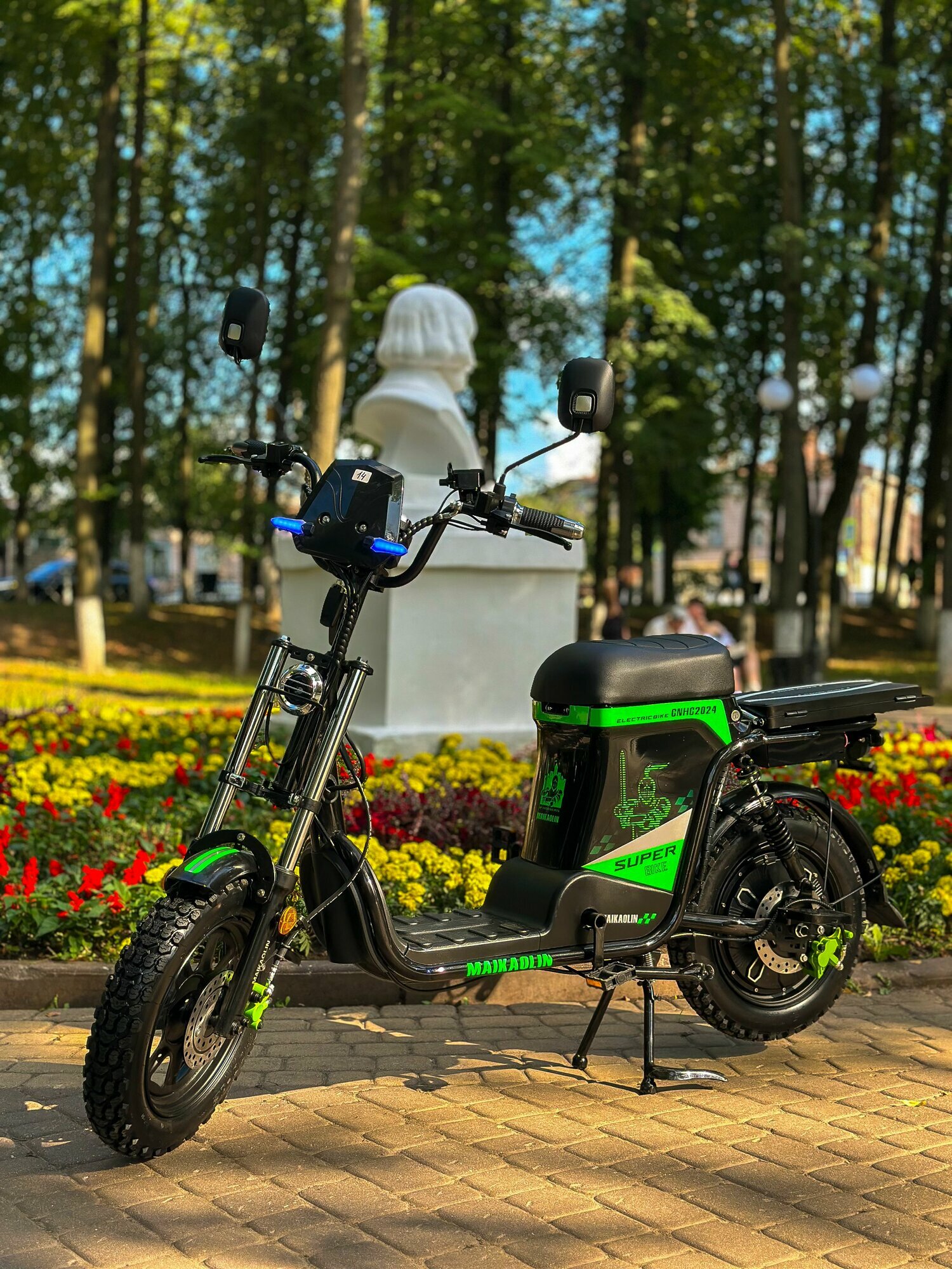 Электроскутер Maikaolin H10 1200W, 60V/70AH