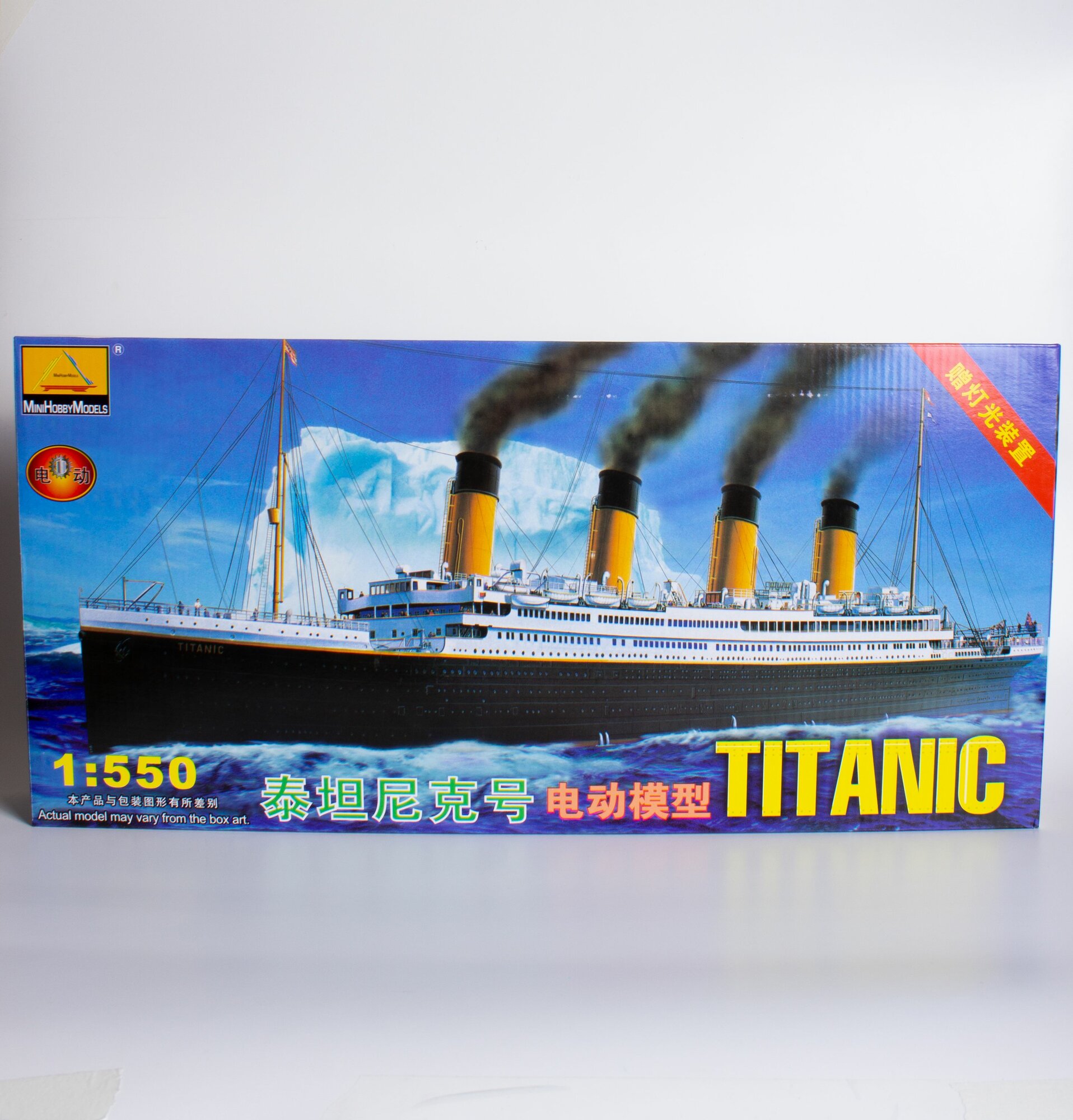 MINIHOBBYMODELS/Пассажирский лайнер "Титаник" масштаб 1:550