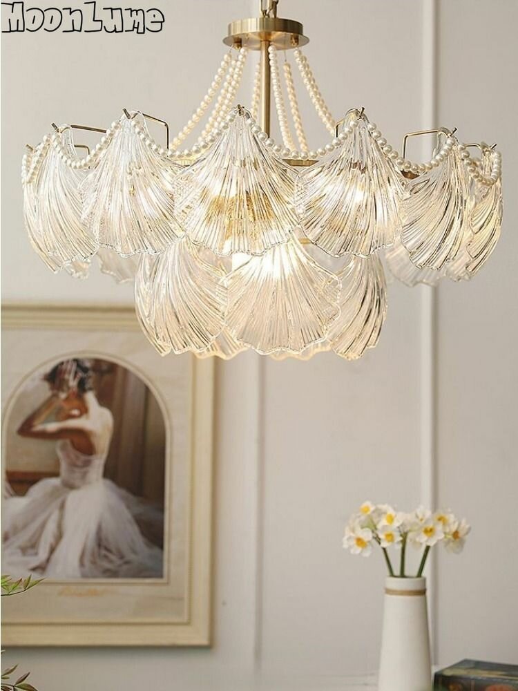 Стеклянная люстра в форме ракушки с жемчугом