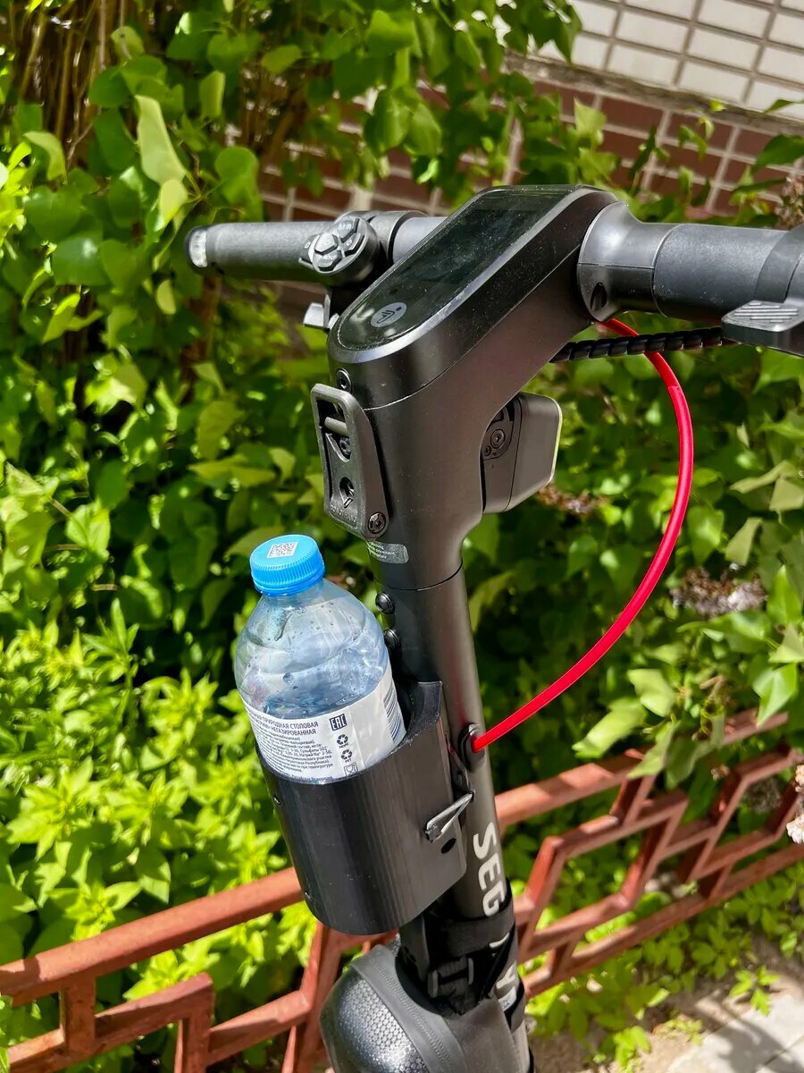 Подстаканник зажимной для электросамоката Ninebot F3/G3 (3д-печать)