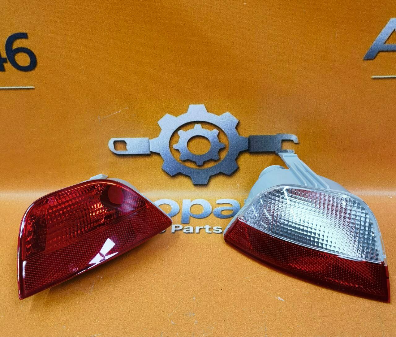 Задние фонари в бампер Форд Фокус 2 FORD FOCUS II хетчбэк дорест комплект