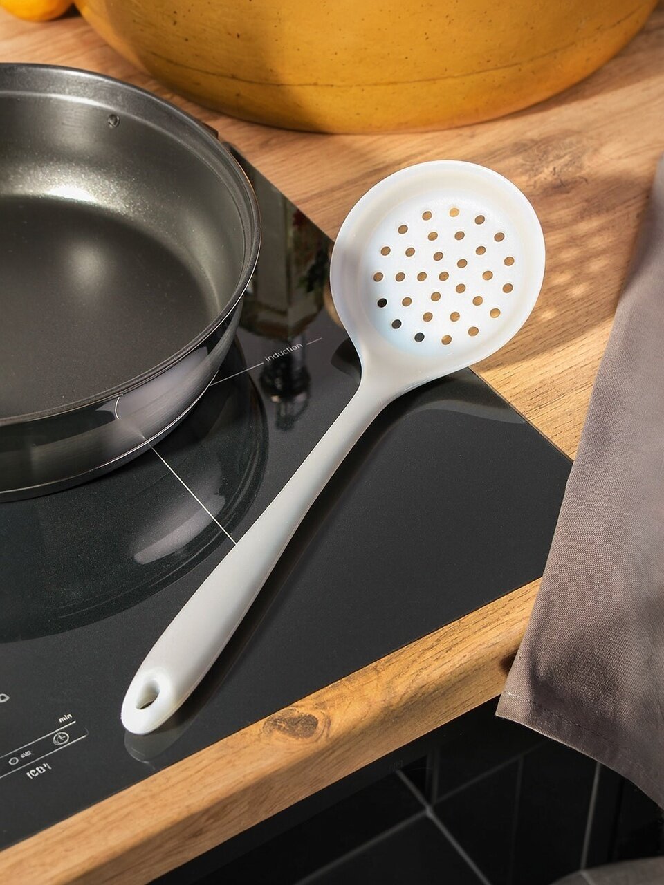 Шумовка силиконовая Daniks Pollen S-DC12-KT551-G05, универсальная ложка для снятия пены, термостойкая подвесная кухонная