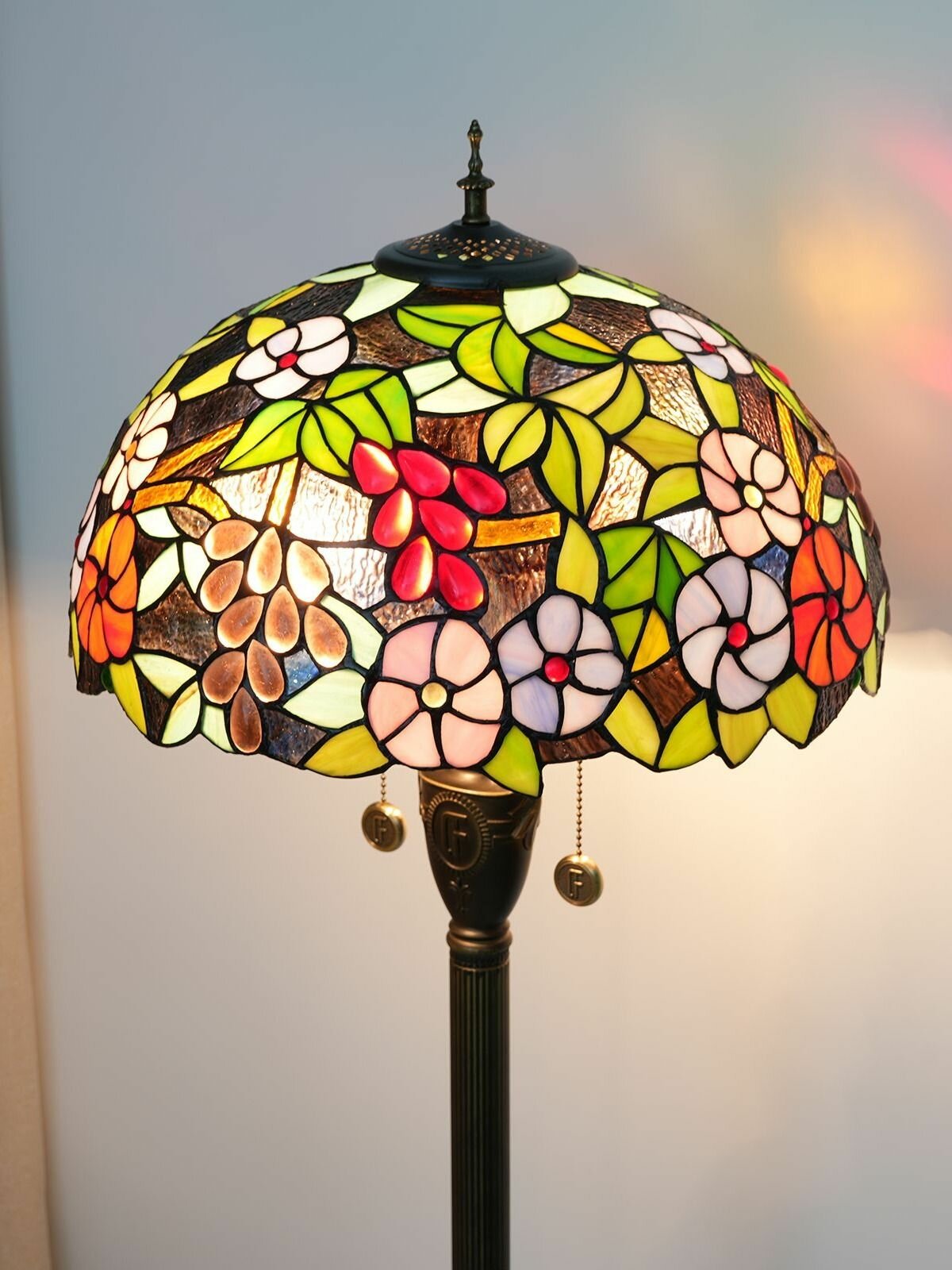 Торшер Тиффани в викторианском стиле с виноградным цветком, ретро-украшение домашней атмосферы в стиле Тиффани, спальня, гостиная, офис, столовая