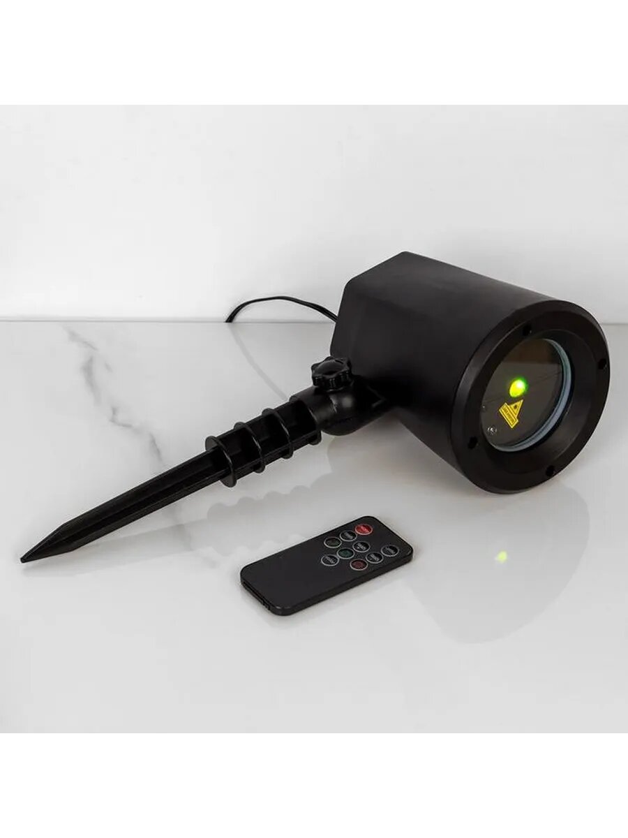 Яркий световой прибор с пультом и защитой IP65