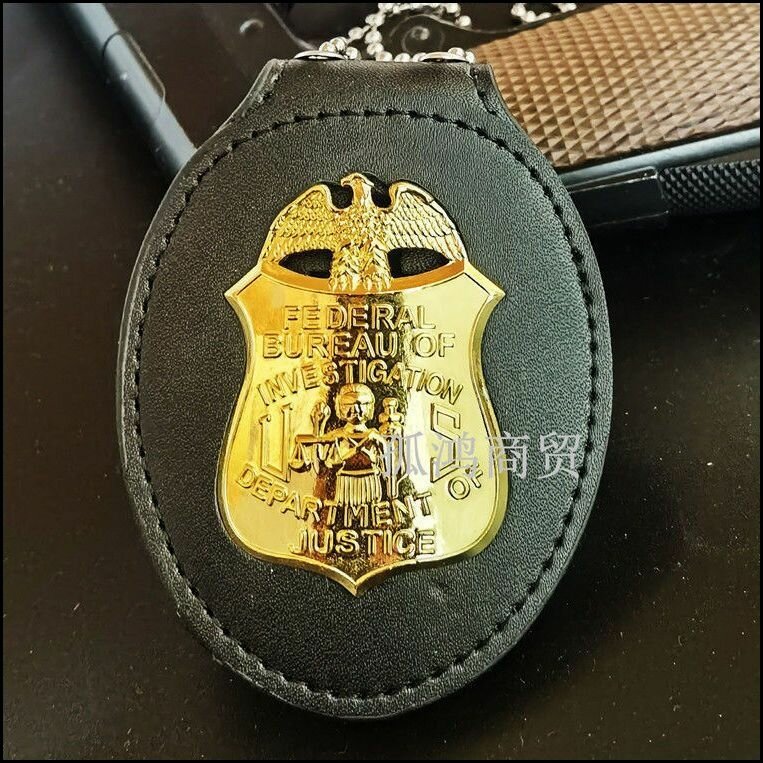 Эмблема ФБР с кожаным чехлом. FBI 38*55mm