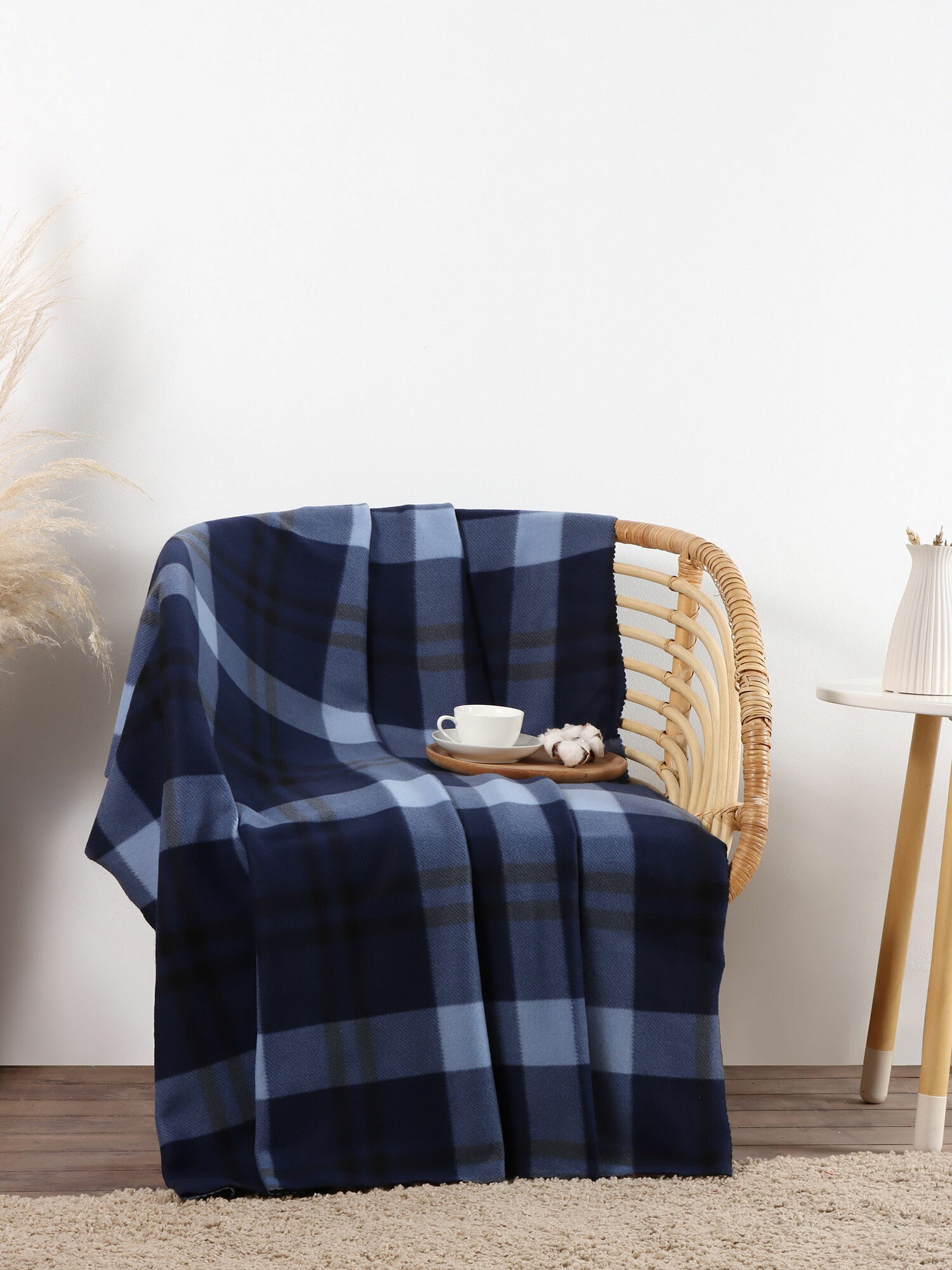 Плед флисовый "Экономь и Я. Клетка", 150x200 см, флис 160 г/?2, синий