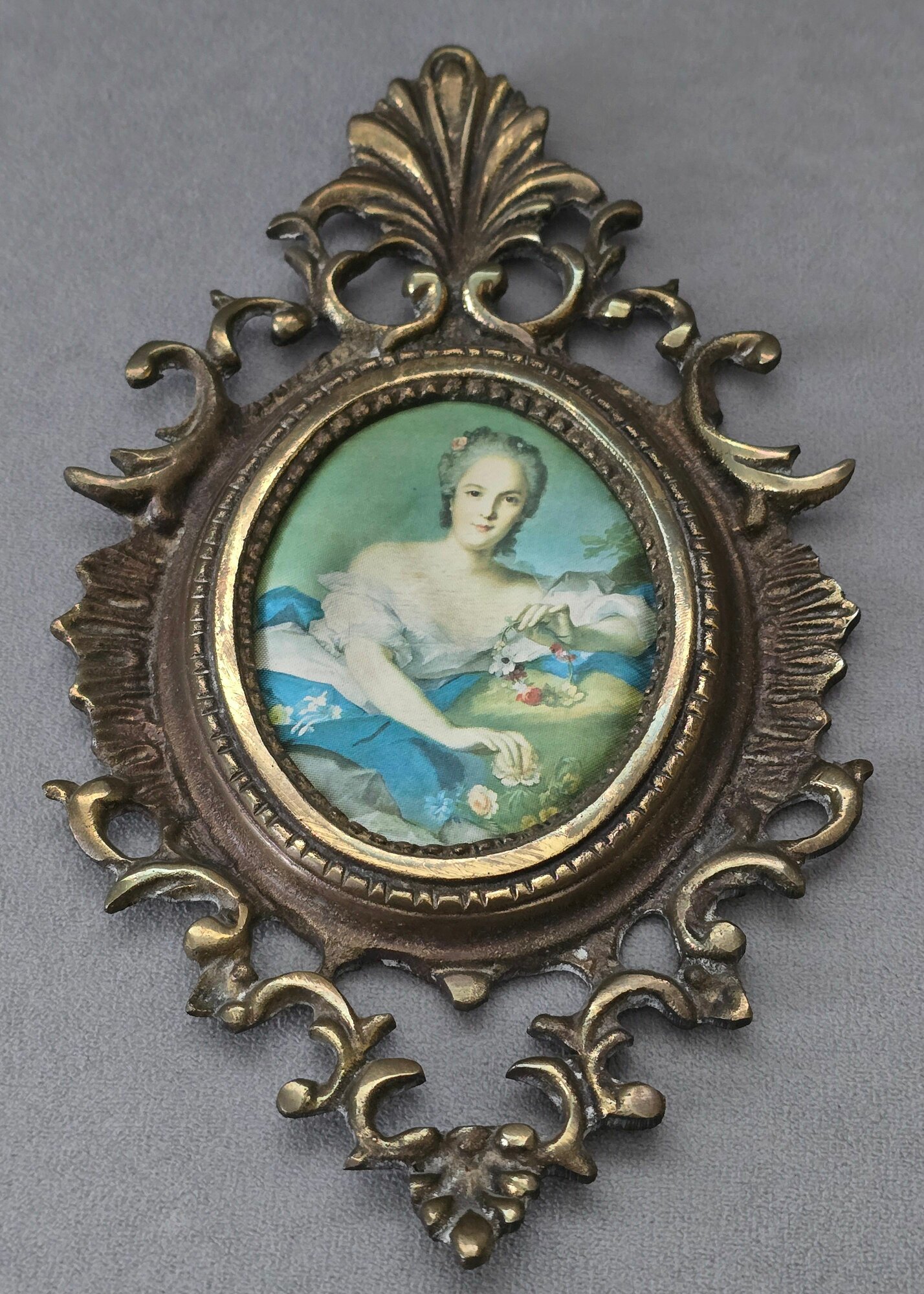 Старинная шелкография в раме