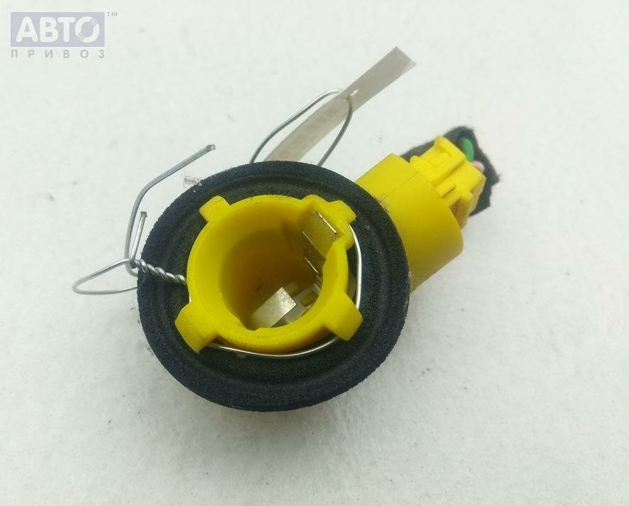 Патрон лампы фонаря Lancia Zeta