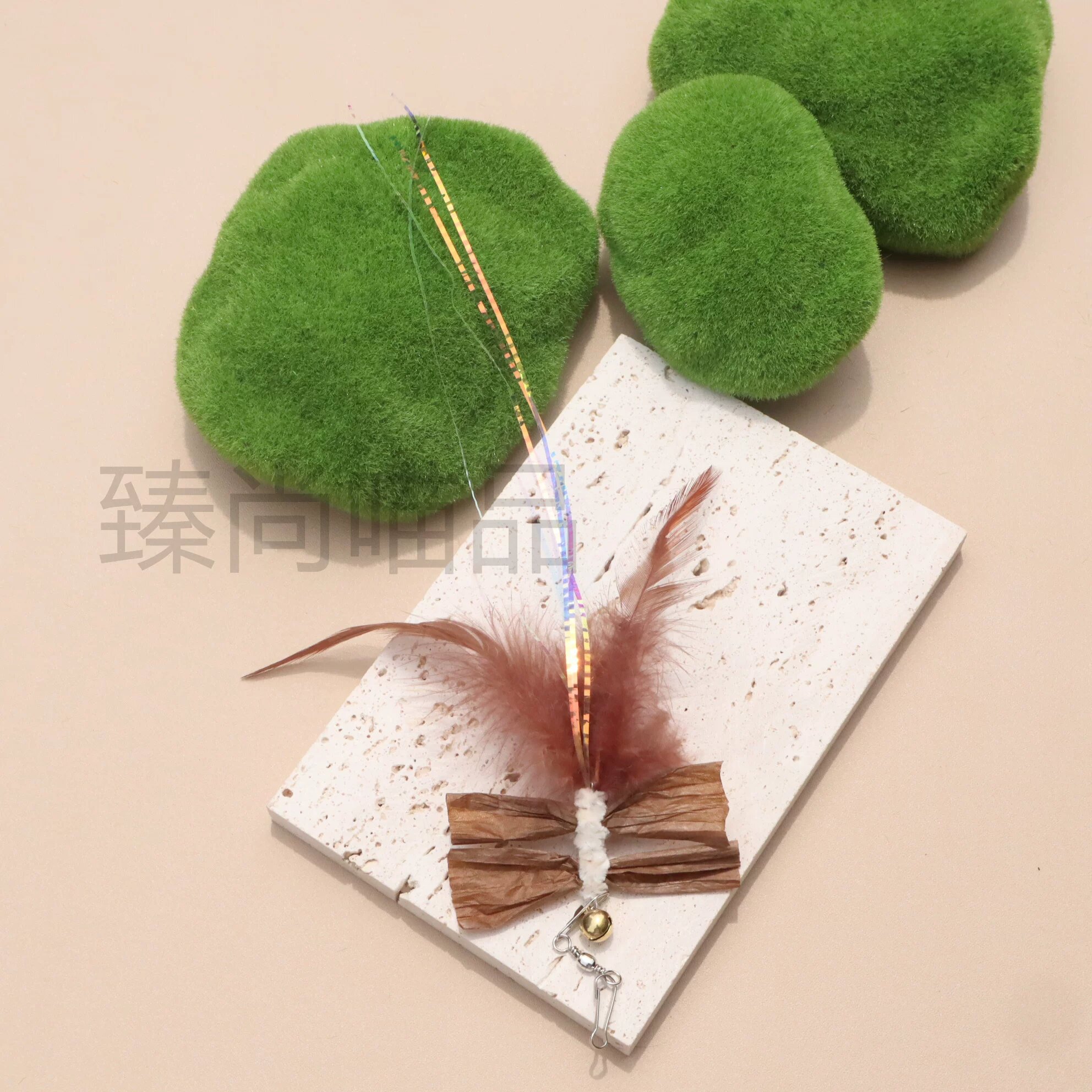 Новая серия длинных игрушек для кошек: разноцветная ловушка-дразнилка из рафии в виде бабочки-цветочницы с заменяемой