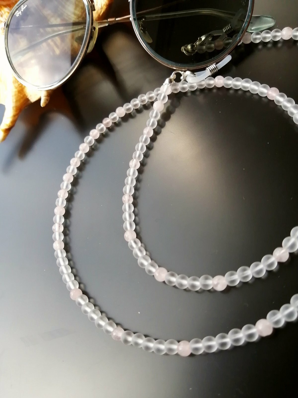 Цепочка-держатель для очков из натуральных поделочных бусин