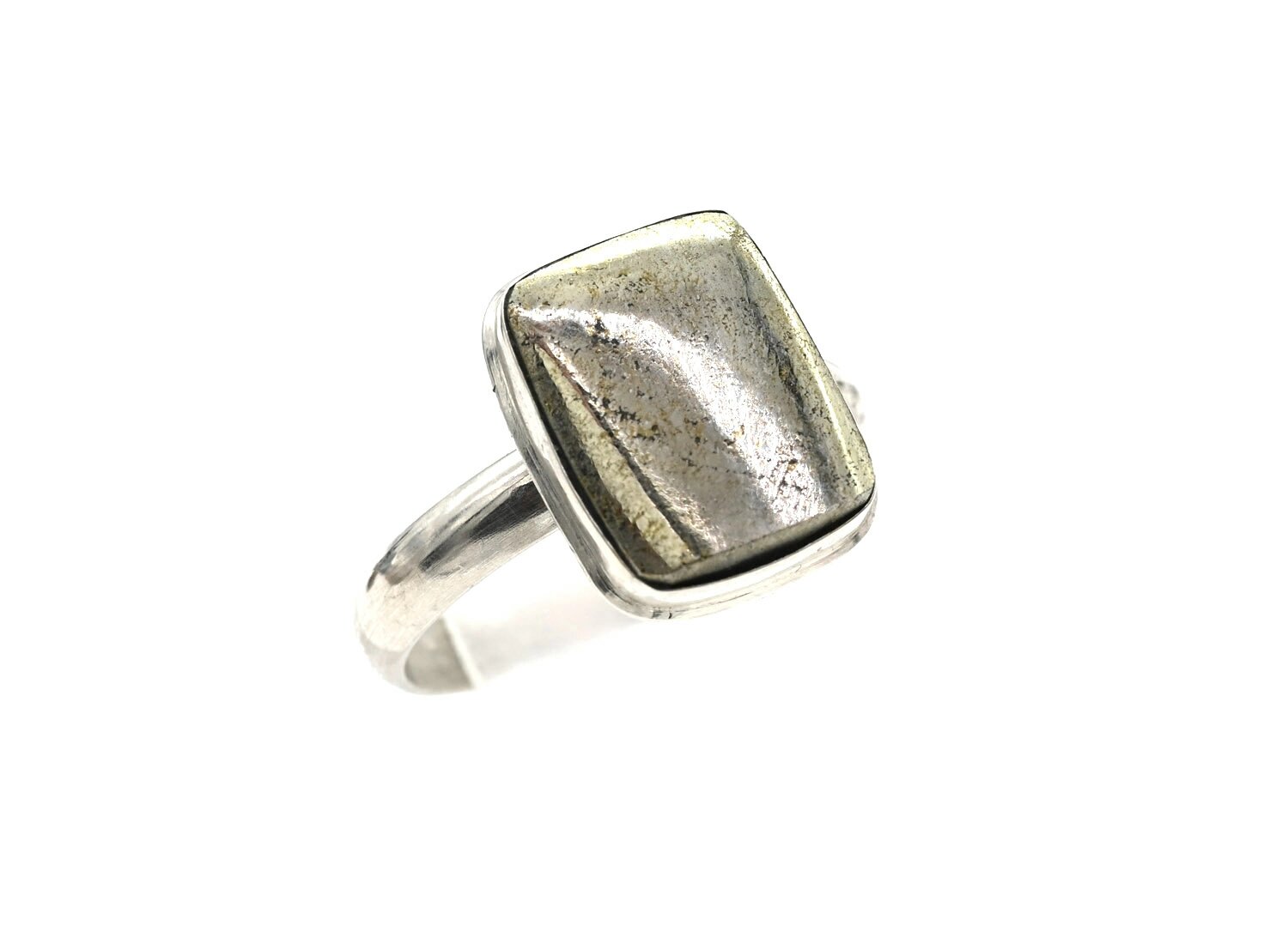 Кольцо, пирит