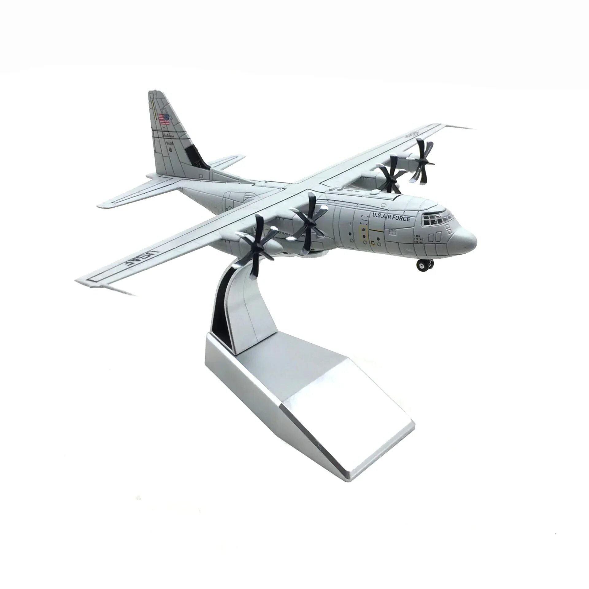 Масштабная модель самолета C-130J Super Hercules 1:200 kankeirr