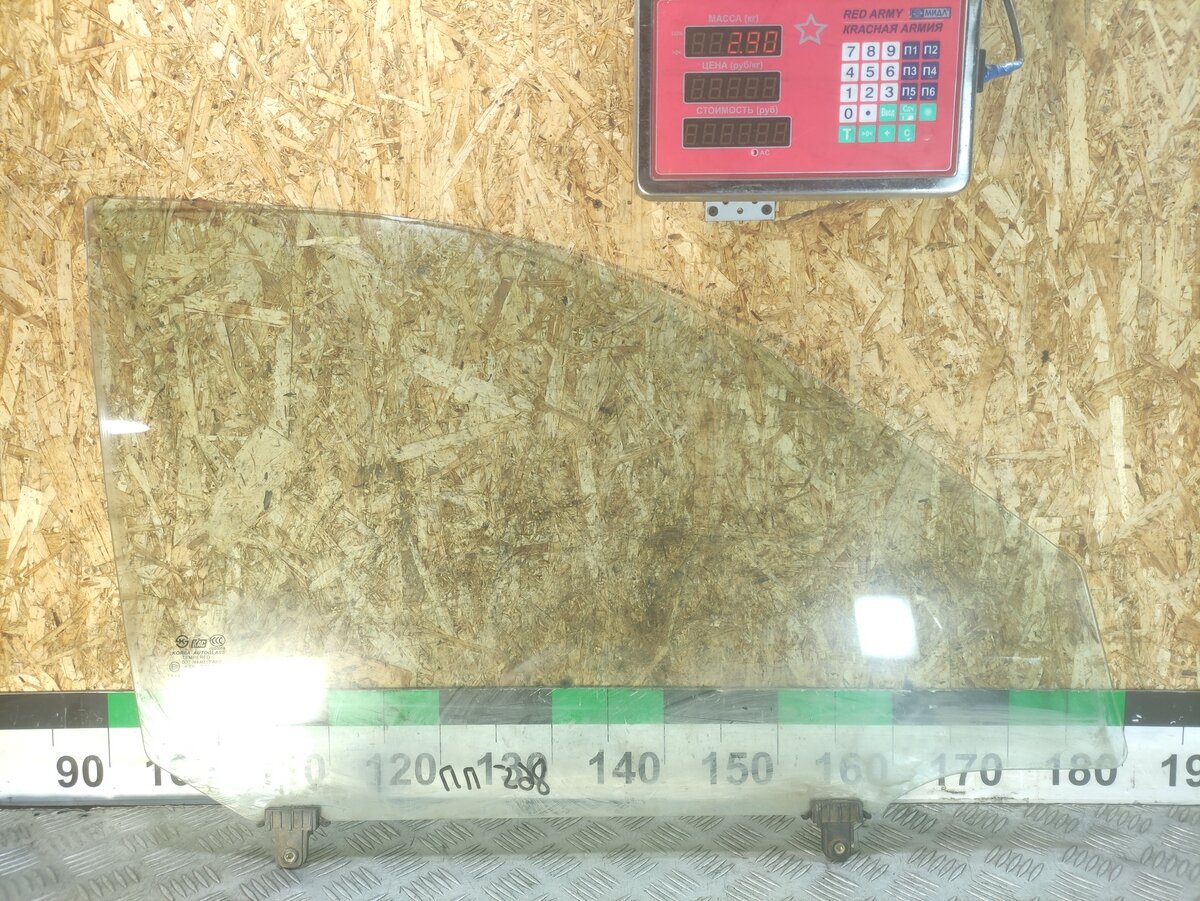 Стекло двери передней правой HYUNDAI Elantra 2000-2010 824102D011