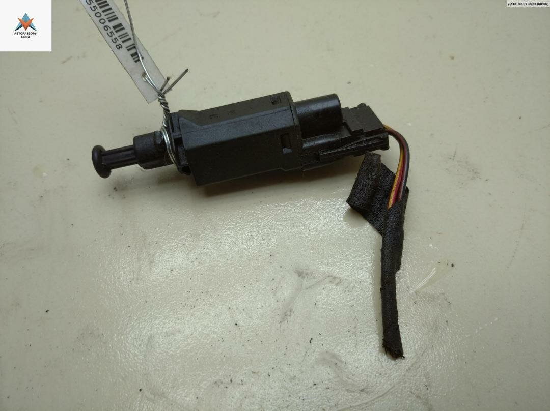 Датчик (включатель) стоп-сигнала Volkswagen Transporter T4 1996 191945515