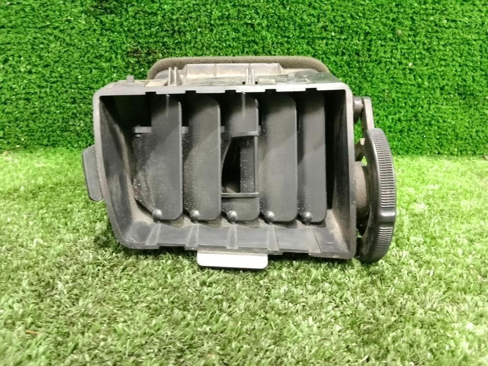 Дефлектор воздуховод Mitsubishi Lancer 9 Б/У с пробегом