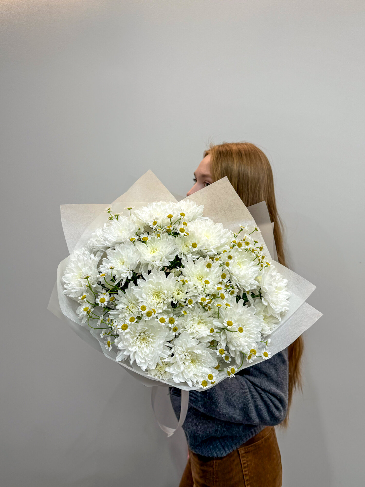 Букет из хризантемы и ромашки