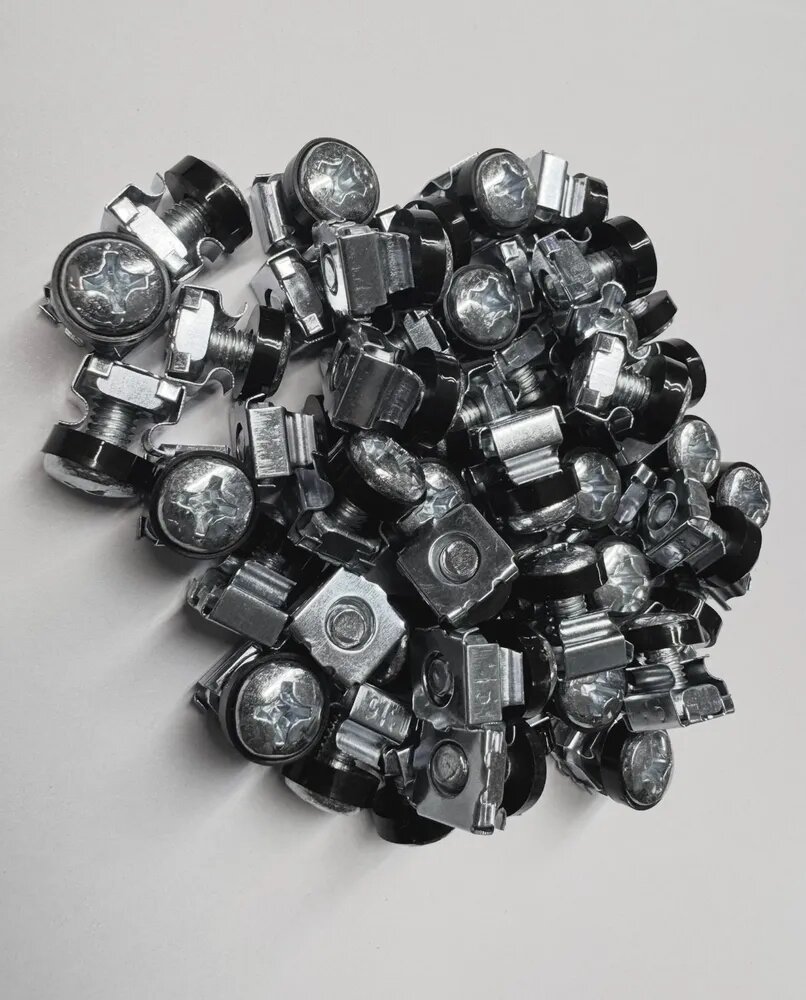 Комплект крепежа для 19 дюймовых шкафов и стоек (винт М6х12, гайка, шайба), 50 шт./упак: RF KK-50