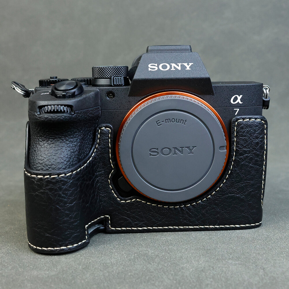 Полуфутляр для камеры из искусственной кожи для Sony A7RV A7R5 ILCE-7RM5 A7M5 ILCE-7M5