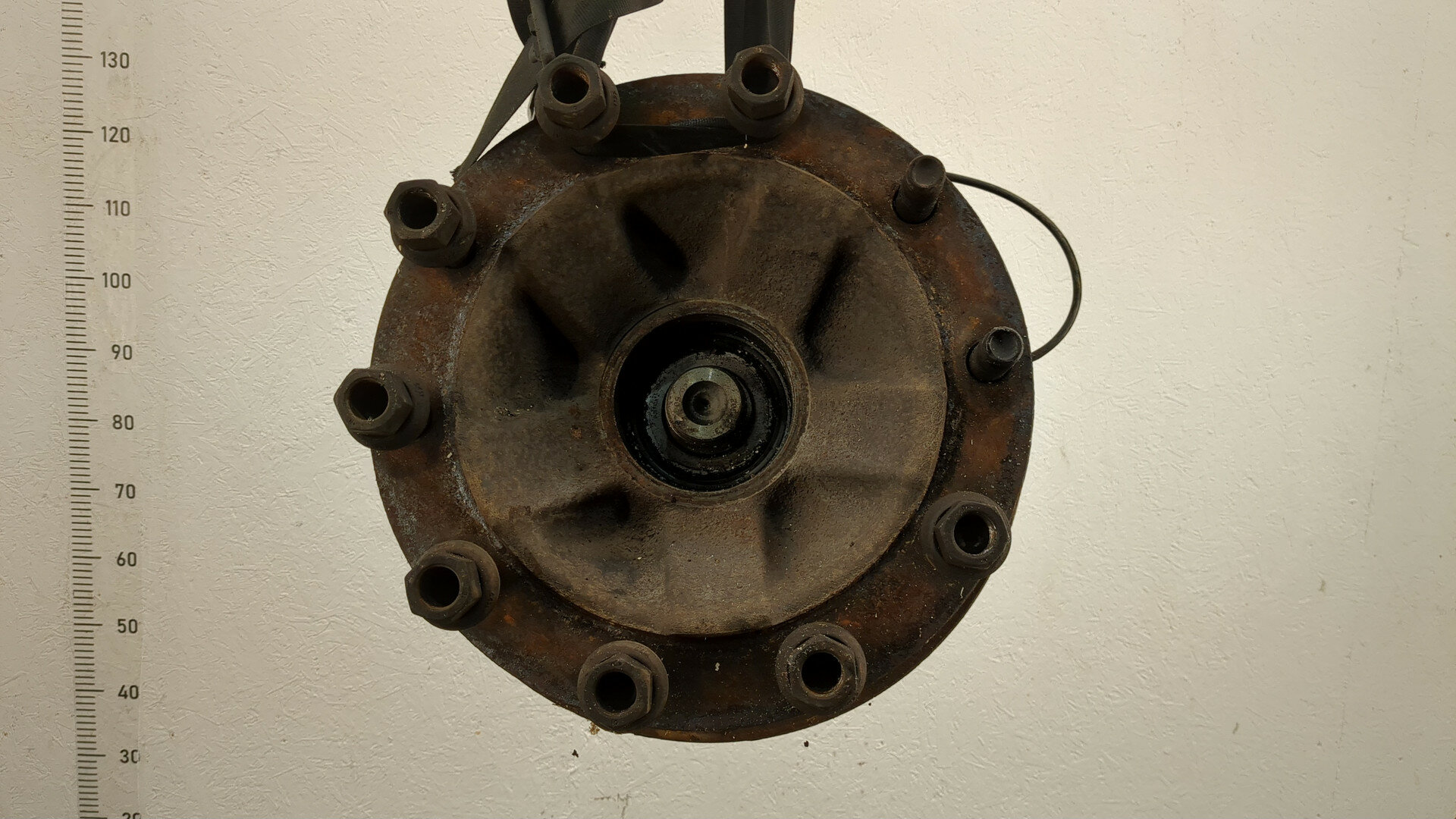 Ступица (кулак, цапфа) правая передняя Volvo FM Б/У