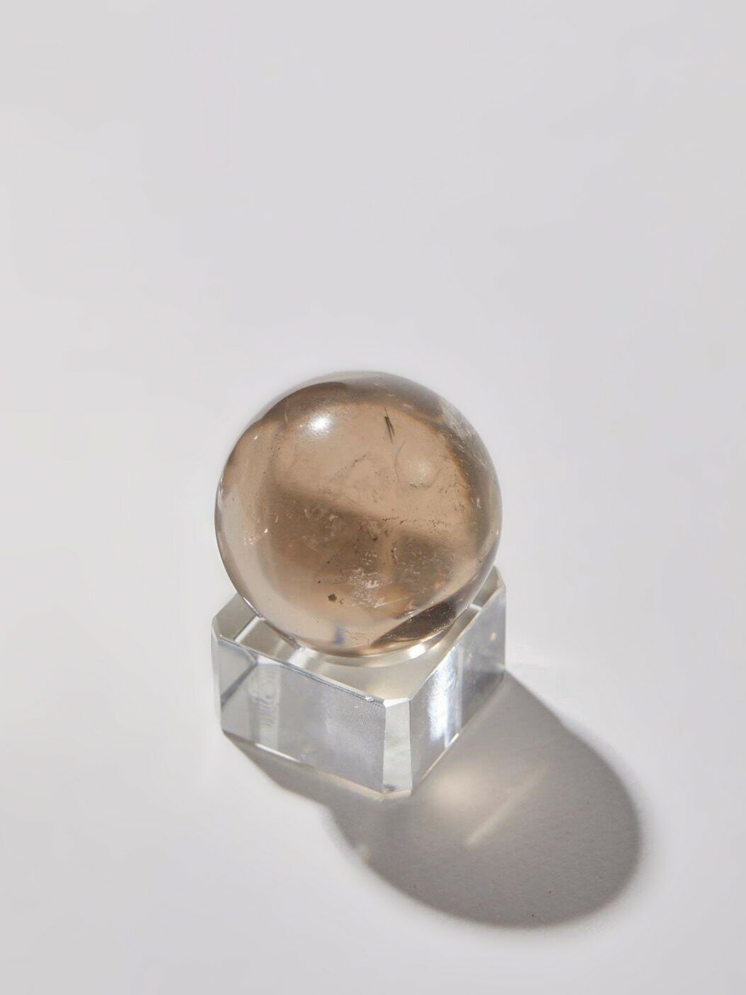 Натуральный камень QUARZ Дымчатый кварц, шар для медитаций (3 см), 1 шт
