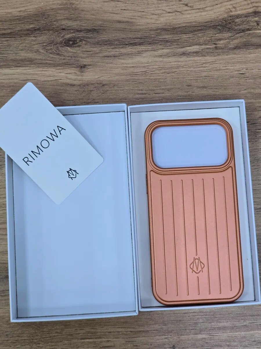 Красивый пластиковый чехол в стиле Римова в подарочной упаковке для iPhone 17PRO Оранжевый