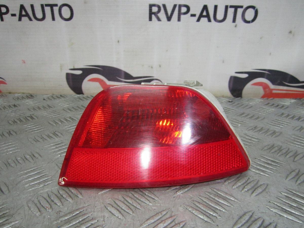 Фонарь задний Ford Focus 2 2004-2008 хетчбэк