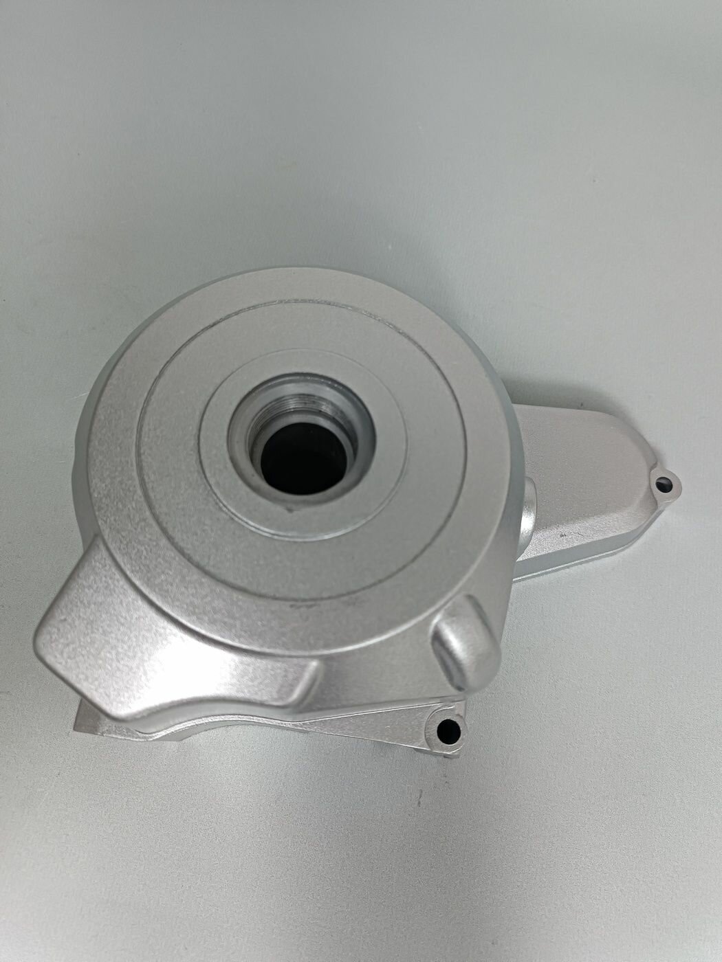 Крышка картера левая 139FMB,147FMH,152FMH, 153FMH 50-110см3 (статор 6 катушек)