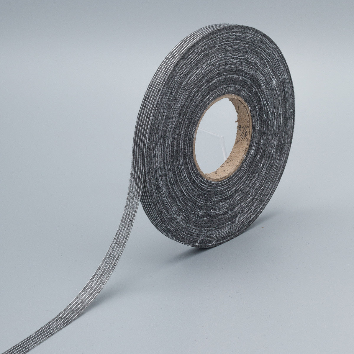 Лента нитепрошивная клеевая по долевой Айрис, 10мм*100м, цвет серый