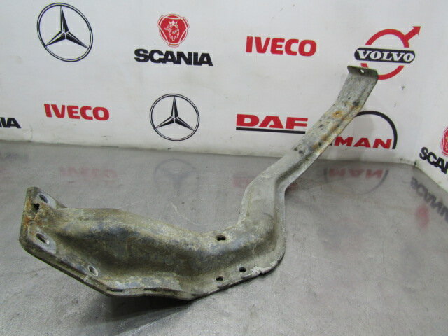 Кронштейн крыла передней оси слева Scania P, G, R