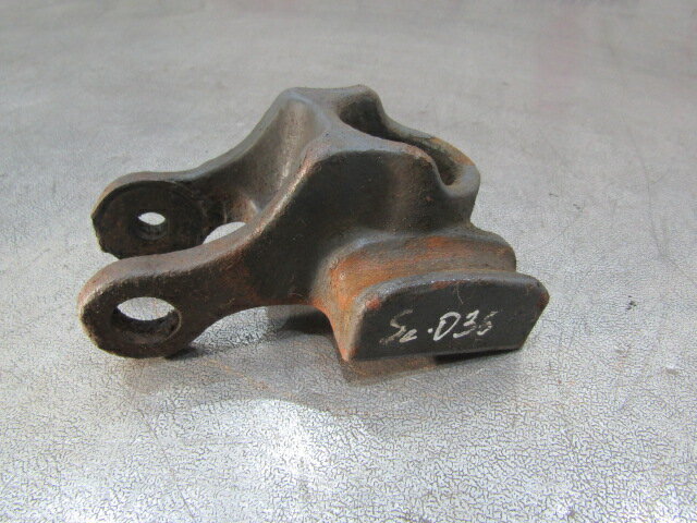 Кронштейн переднего амортизатора нижний SCANIA P, R, G