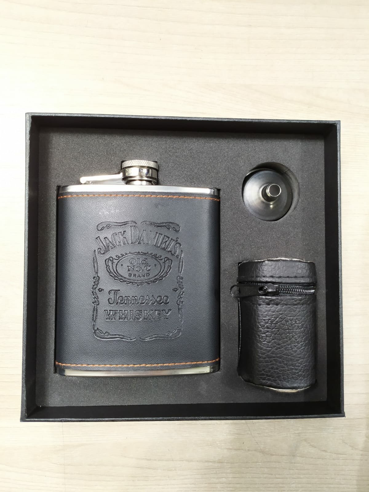 Подарочный набор "Jack Daniels" Фляжка + воронка + 4 стопки в чехле