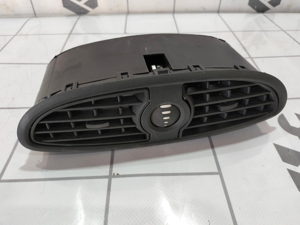 Дефлектор воздушный Renault Clio 3 2005-2012