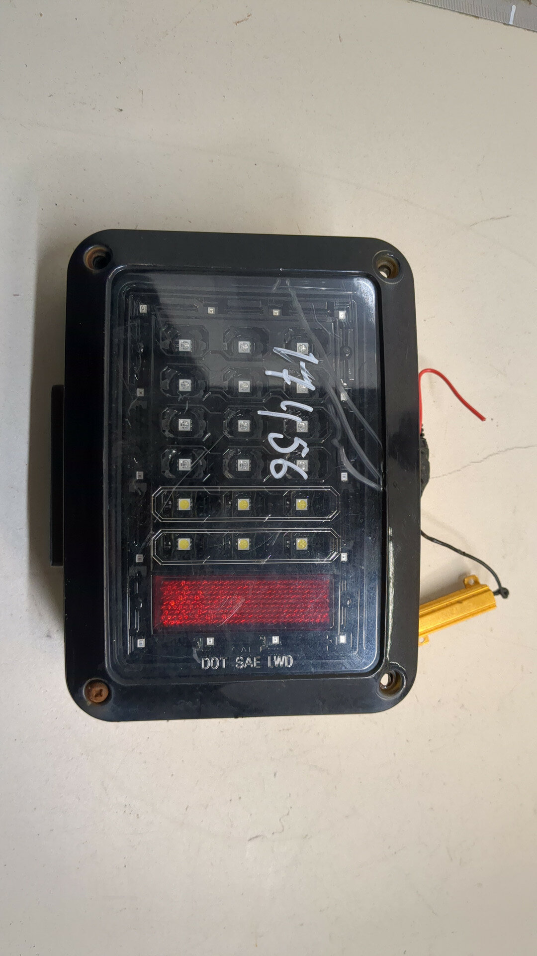 Фонарь (задний) левый Jeep Wrangler Б/У