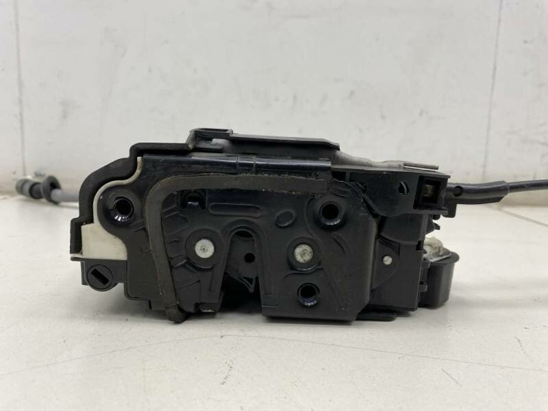 Замок двери передней правой Skoda Rapid 2012-2020 кат.номер: 5E1837016