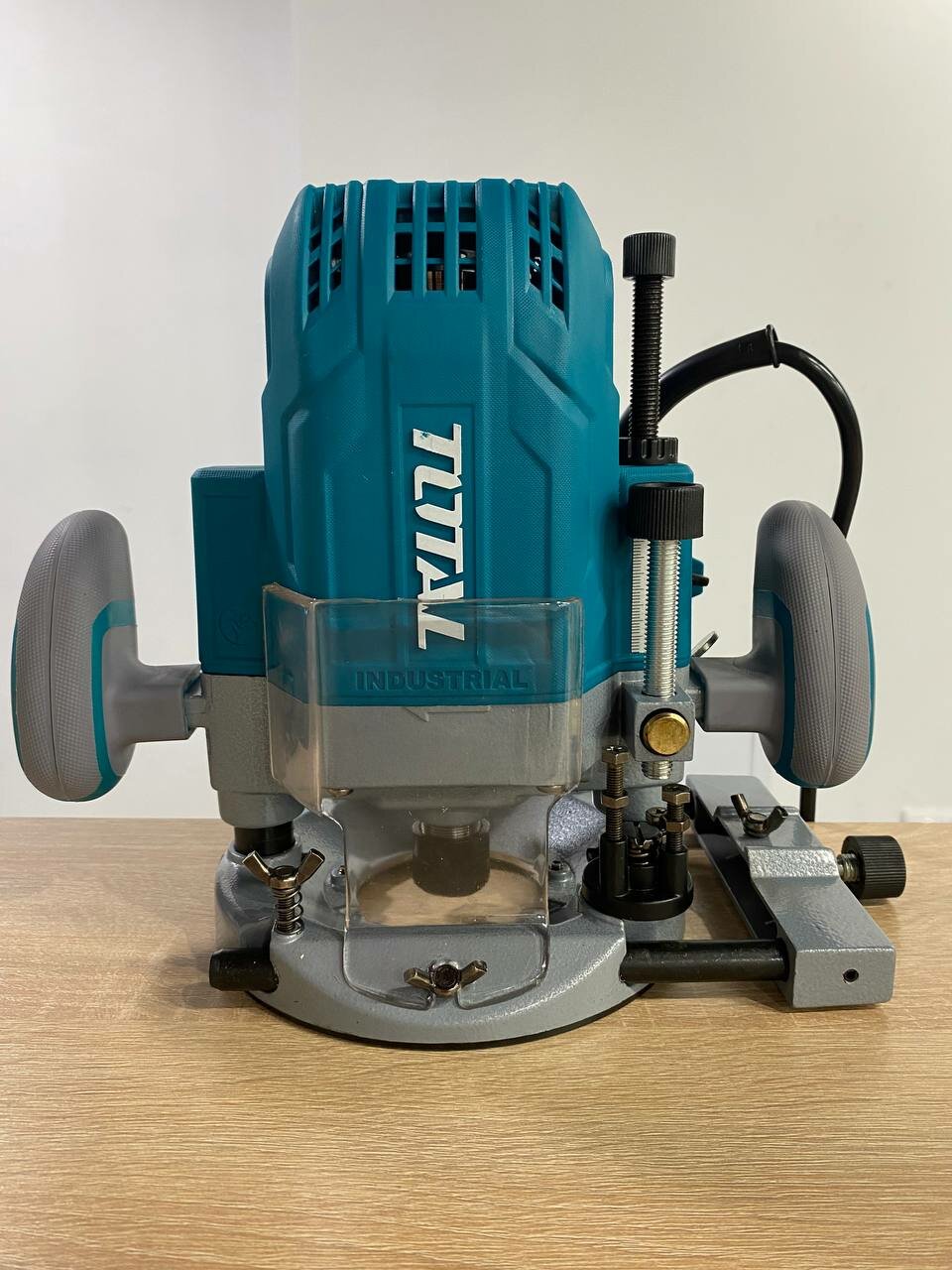 Фрезер TOTAL 1600Вт, 22000 об/мин