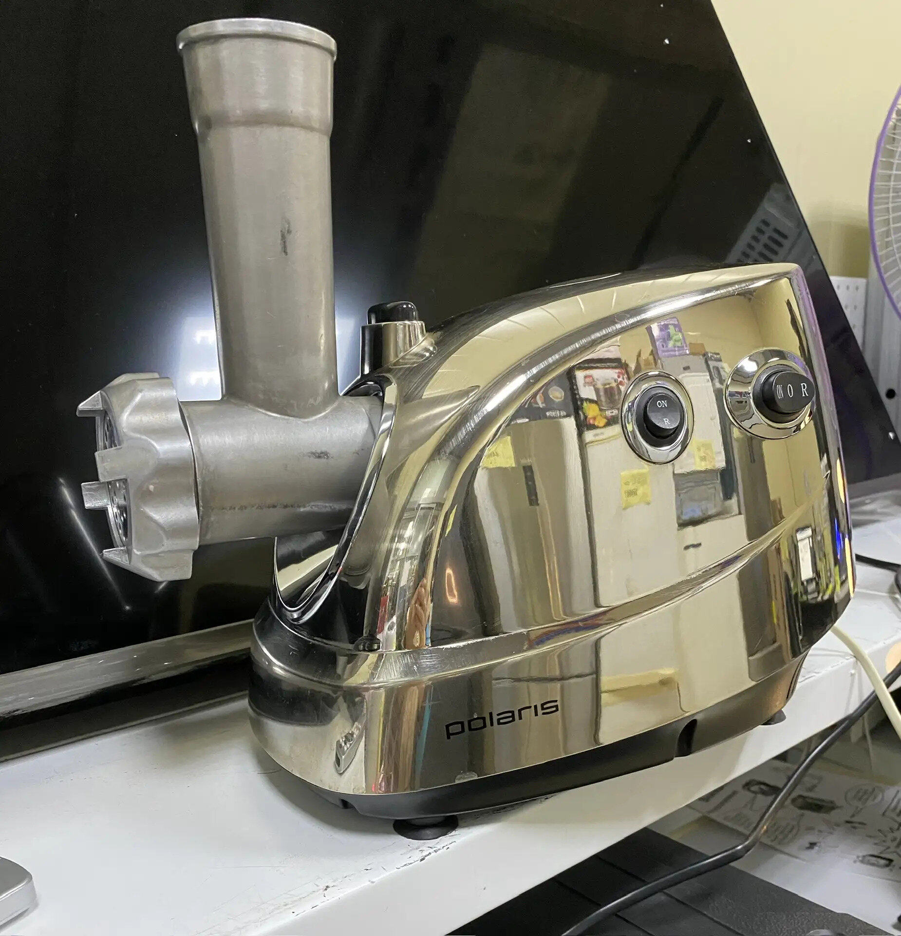 Мясорубка Polaris PMG 1804