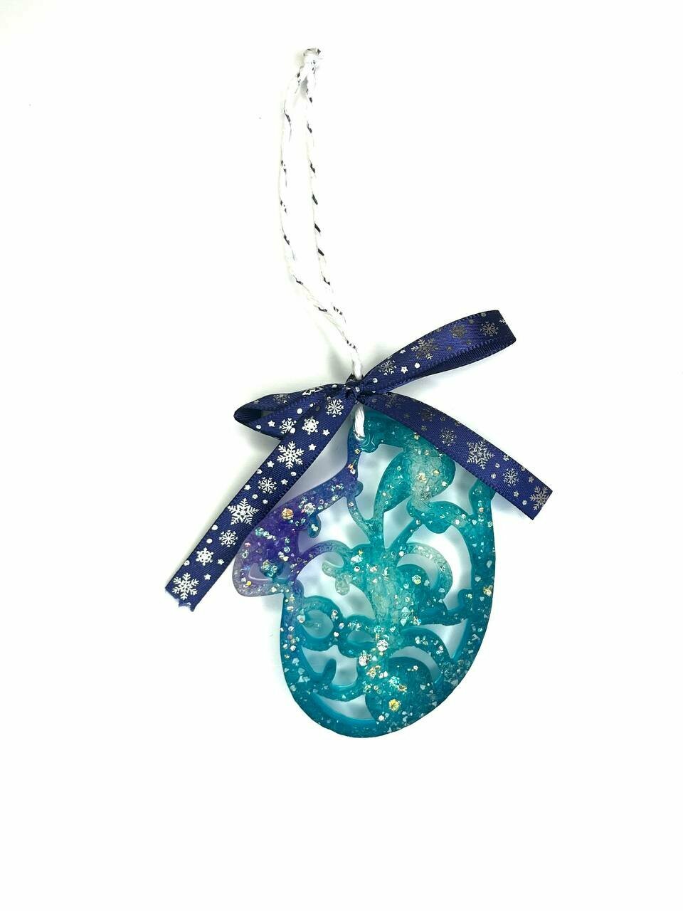 Елочная игрушка Kling "Варежка", эпоксидная смола, ручная работа