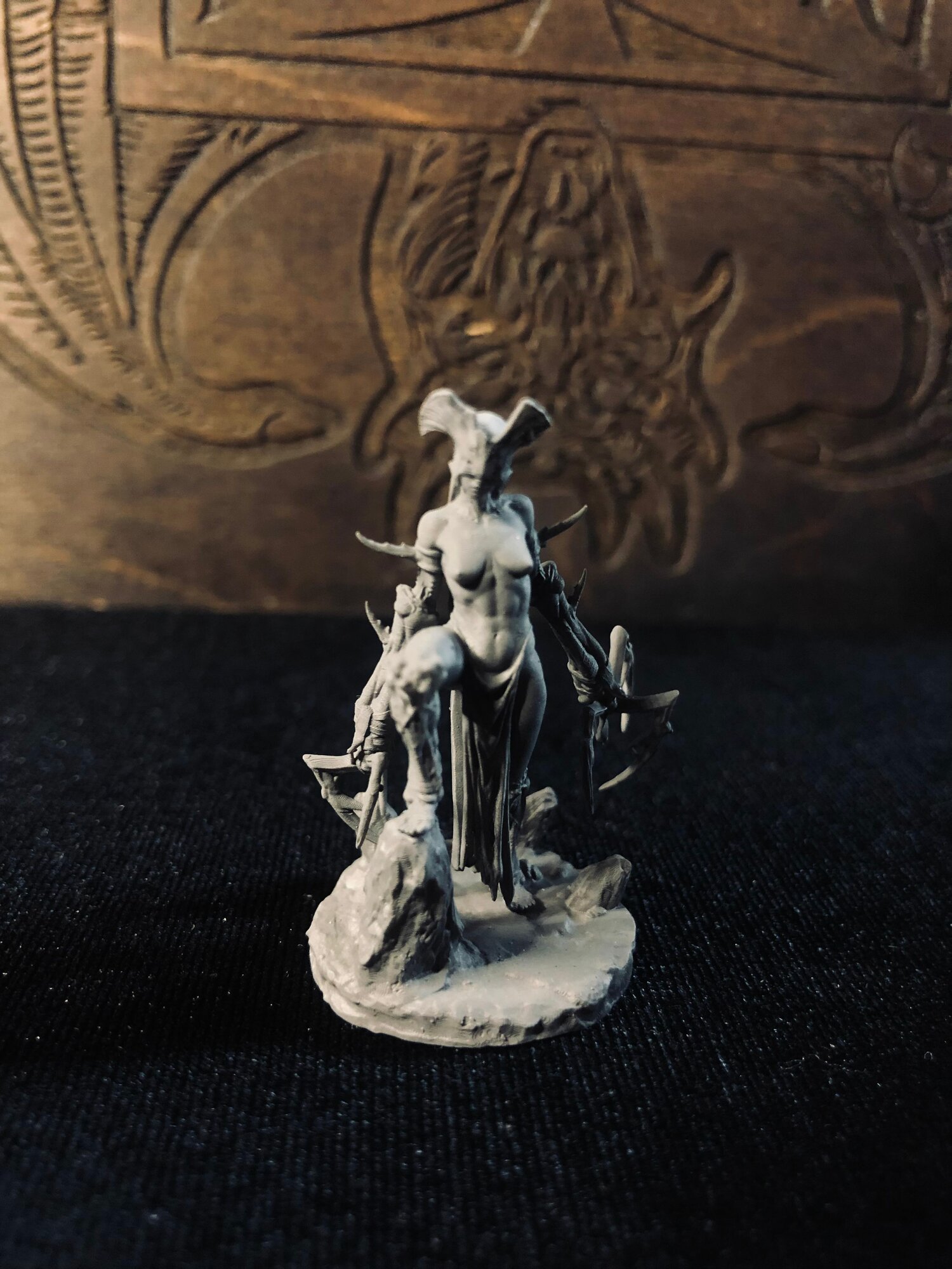 Культистка тёмных эльфов 1 - Миниатюра для настольных игр DnD, ДнД, Dungeons & Dragons, Pathfinder.