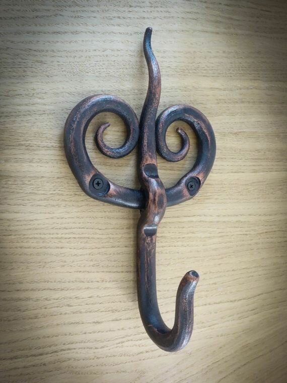 Крючок настенный кованый без покраски