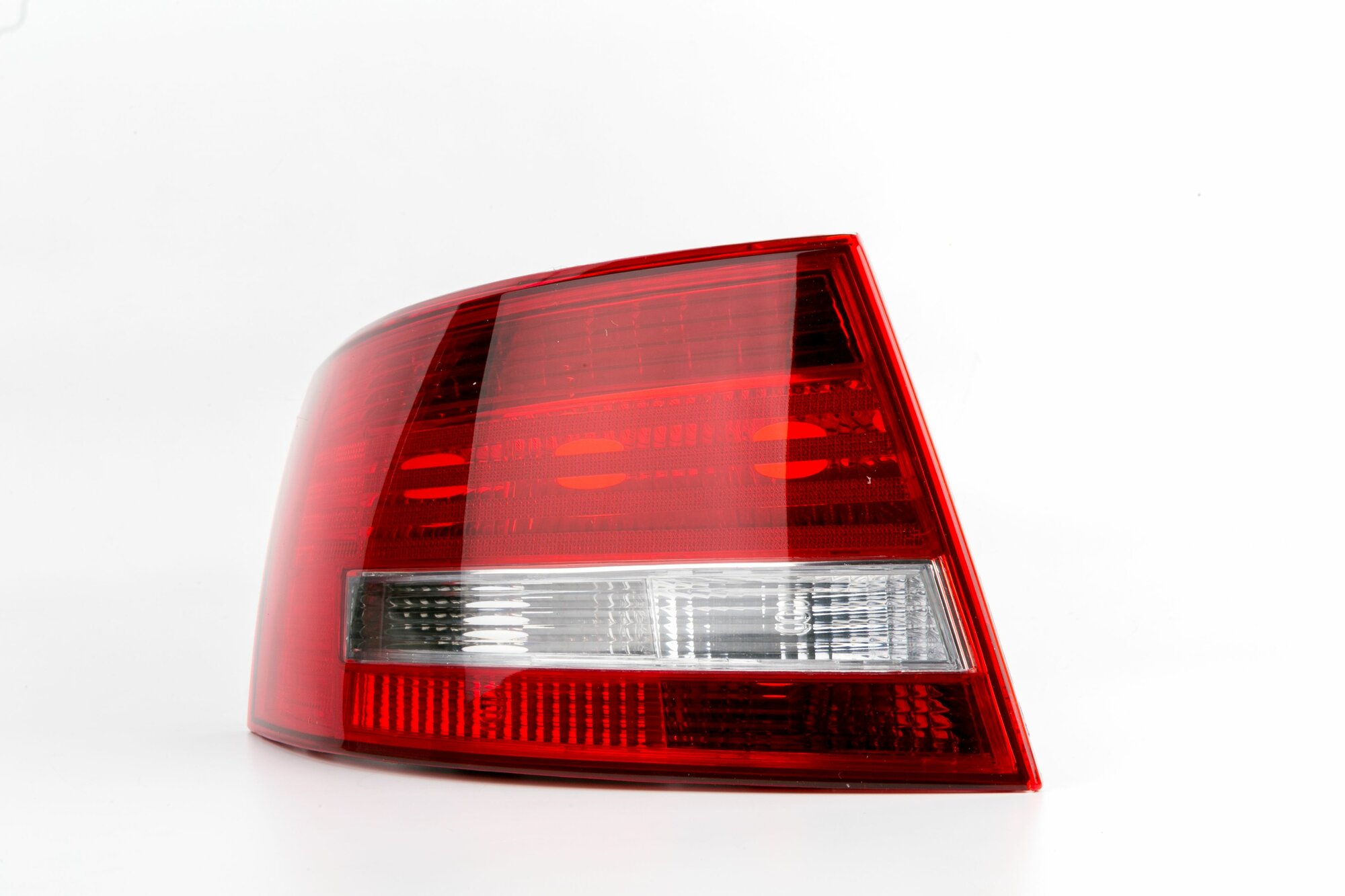 Задний фонарь в крыло левый для Ауди A6 2004-2008, oem 4F5945095F арт 4461903LLDUE