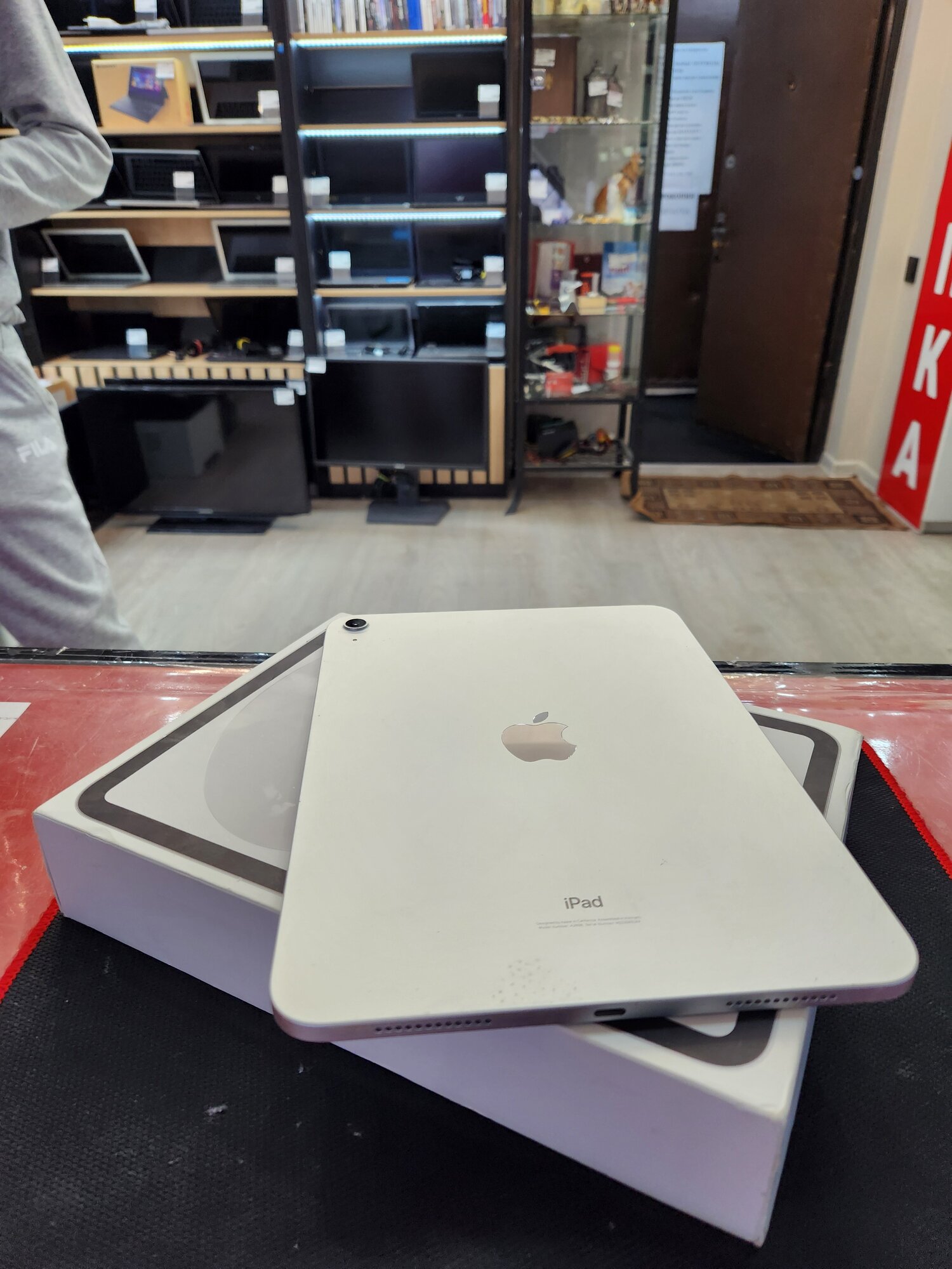 10.9" Планшет Apple iPad 2022 Wi-Fi A2696 4/64 GB A14 Bionic Wi-Fi, 2360 x 1640, iOS