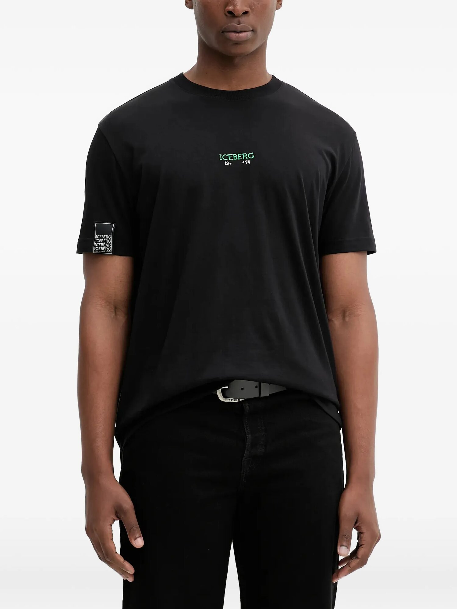 Футболка