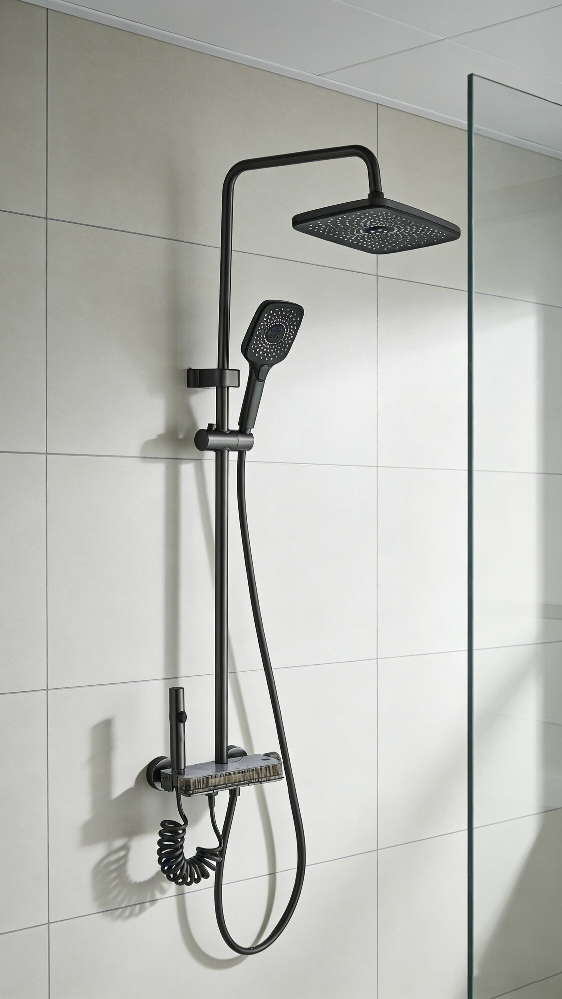 Душевая система Ceruttispa LEANDRO, матовая графит, с тропическим душем