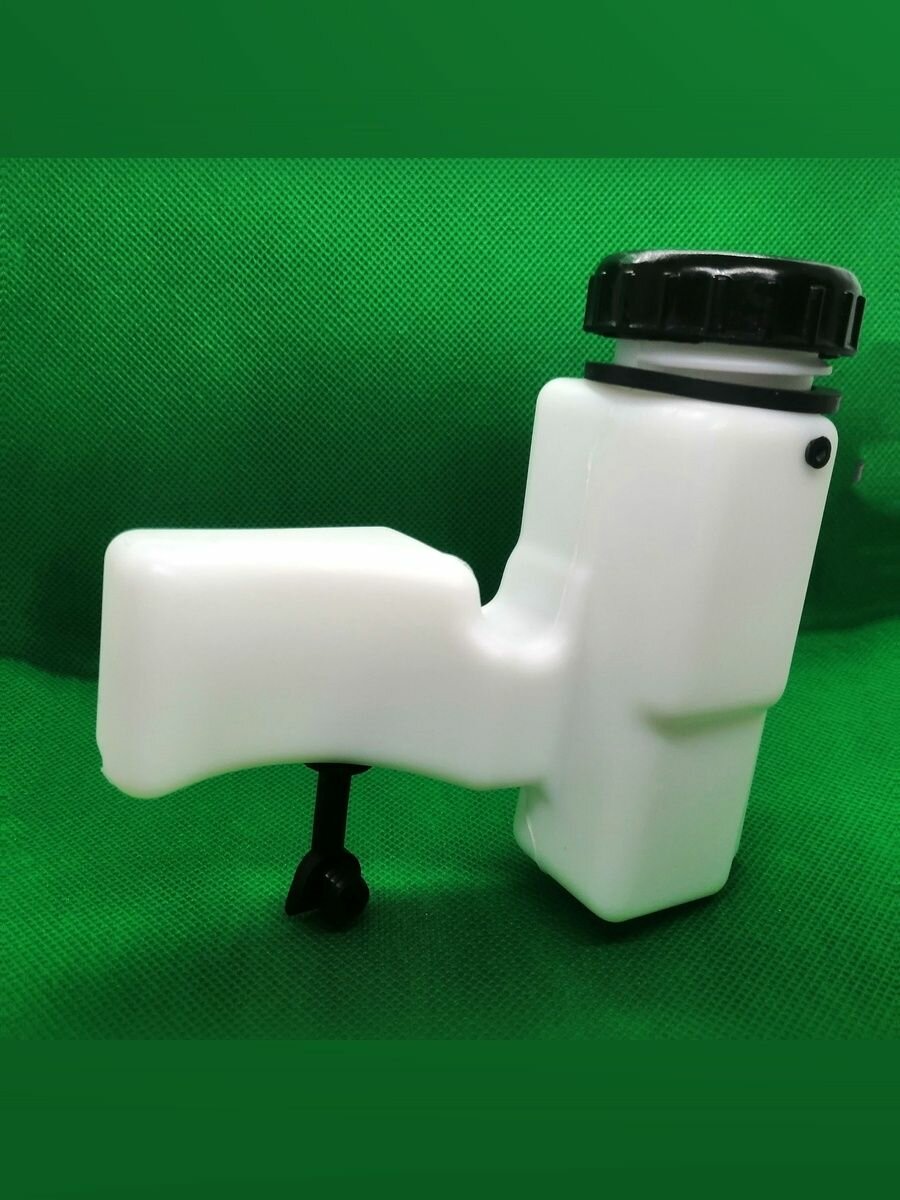 Бак масляный для бензопилы Stihl MS 180 (в сборе)