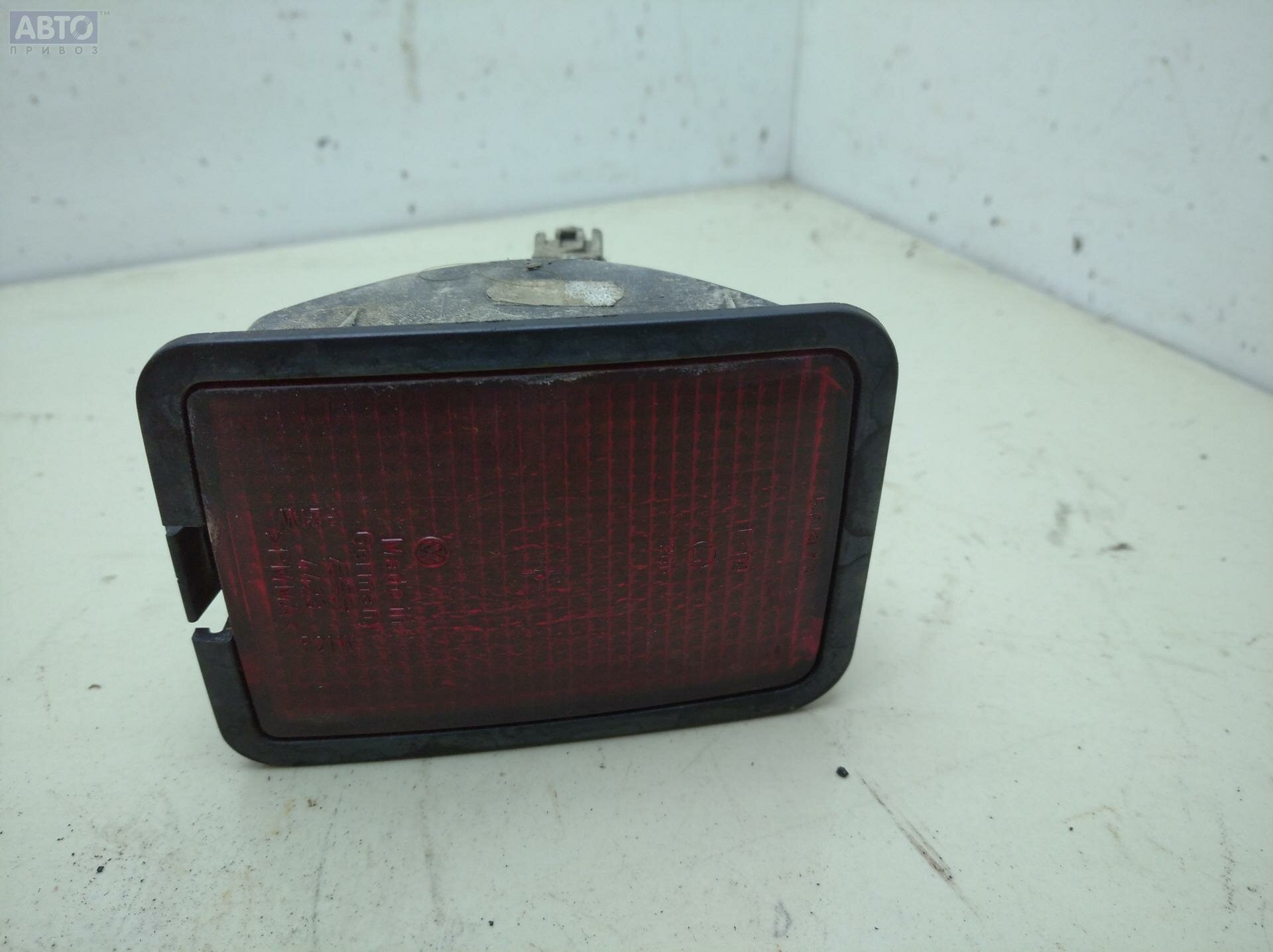 Фонарь противотуманный левый Volkswagen Transporter T4