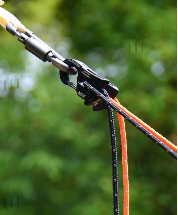 Набор для крепления. Карабин с трещоткой, веревка 6 мм.