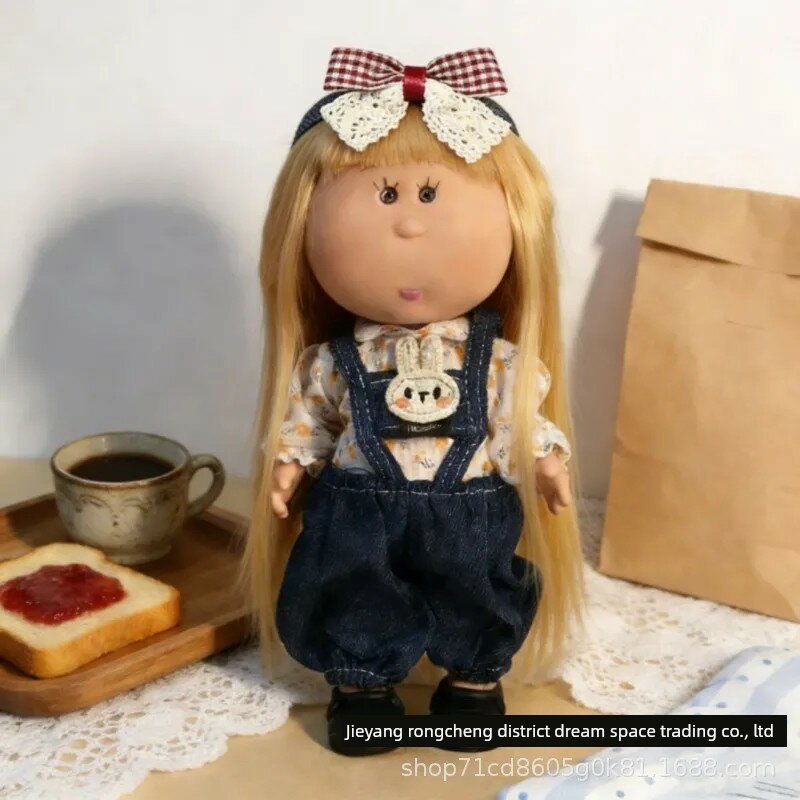 Набор одежды для куклы Миа (испанская серия) 24cm предметов: плюшевое платье и аксессуары для виниловой куклы Миа