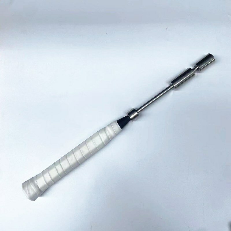 Тренажер для бадминтонной ракетки "Умный замах", белый, с мигающим хлыстом