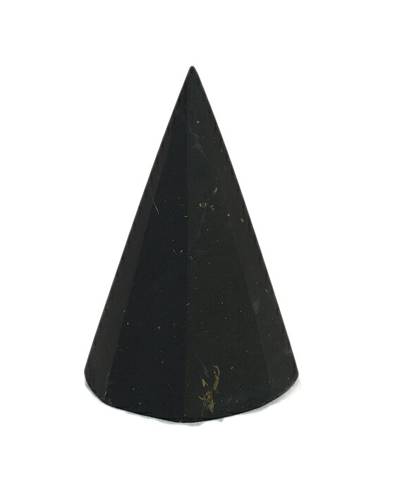 Пирамида восьмигранная из камня шунгит матовая, основание 50мм .