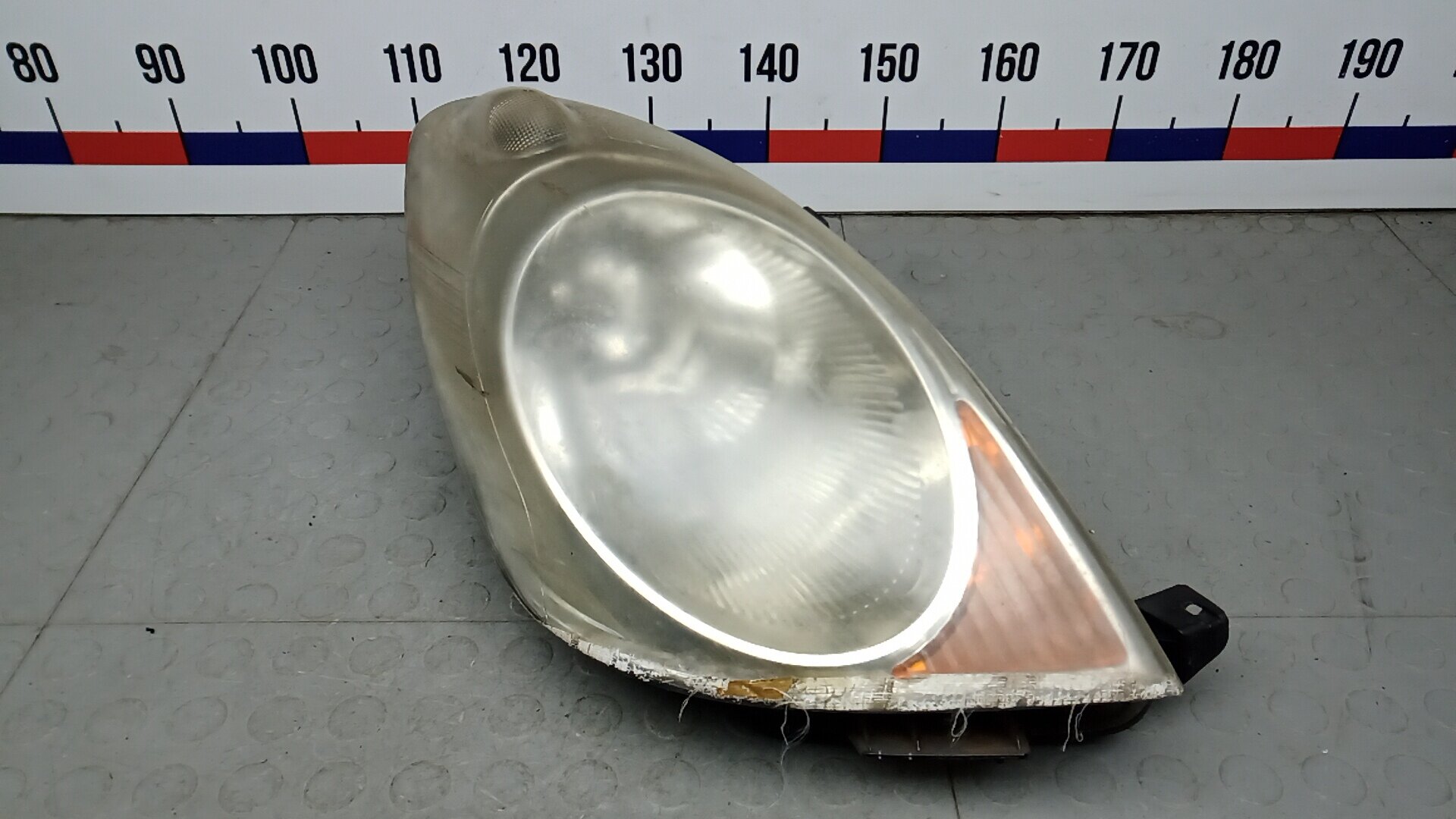 Фара правая NISSAN NOTE E11